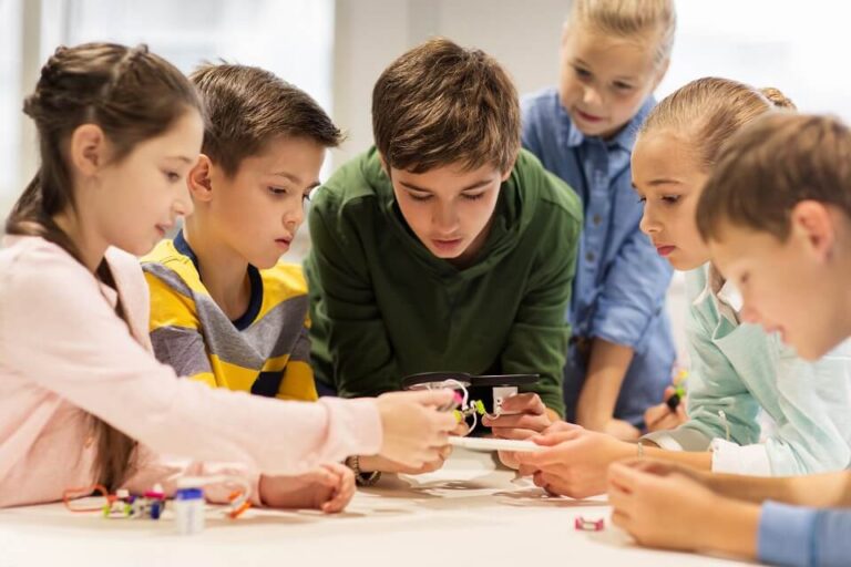 Le rôle des élèves dans un travail de groupe - Prof Innovant Le rôle des élèves dans un travail de groupe - Prof Innovant